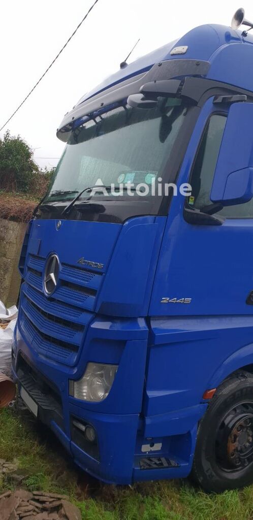 Mercedes-Benz Actros 25.45 6x2 tractor unit right-hand drive tegljač