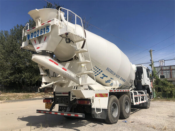 Howo kamion s mešalicom za beton