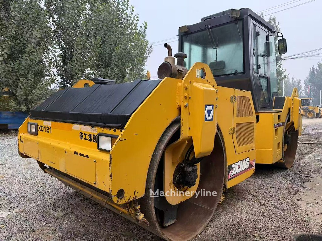 XCMG XD121 valjak za asfalt