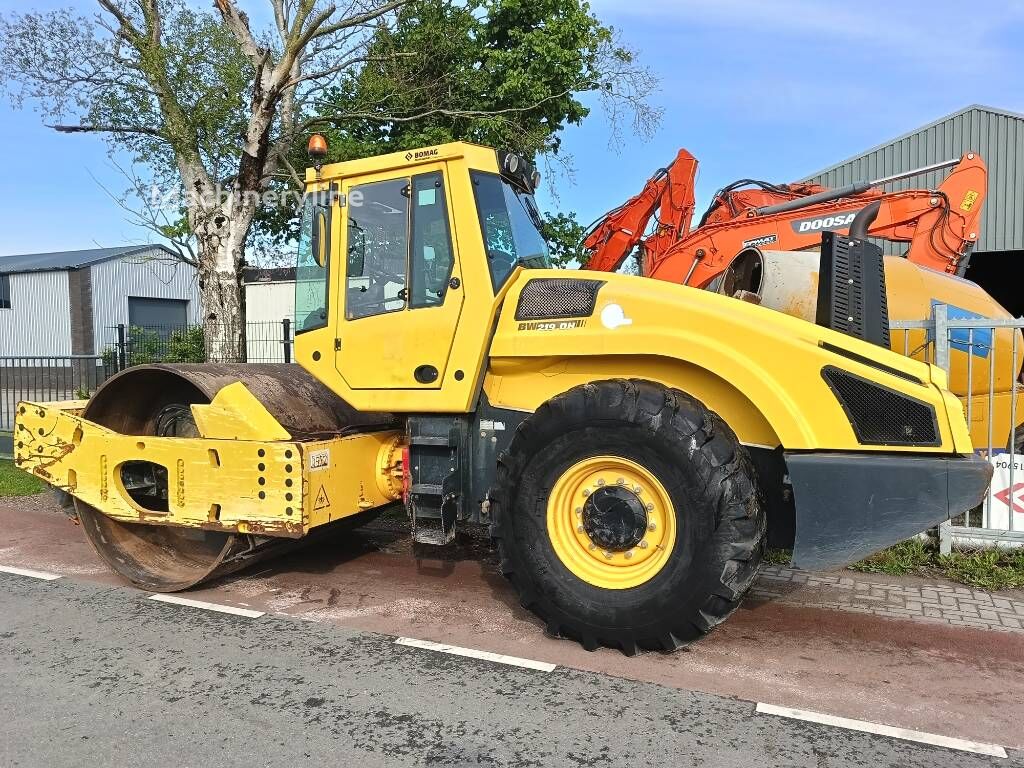 BOMAG BW 219 D H-4 i wals roller tril rol compactor drum kompaktor s jednim valjkom