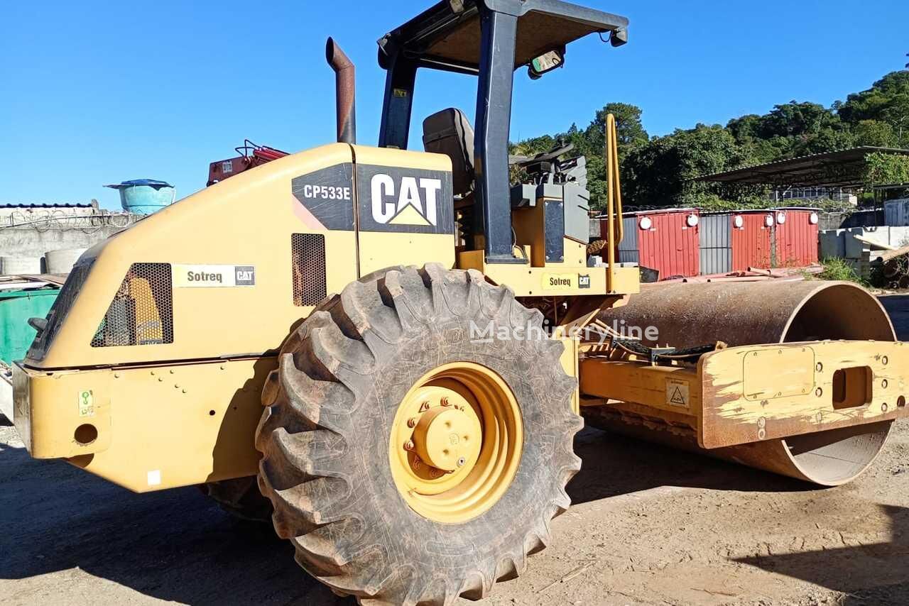 Caterpillar CP533E 13/13 kompaktor s jednim valjkom