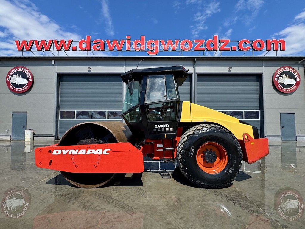 Dynapac CA302D kompaktor s jednim valjkom
