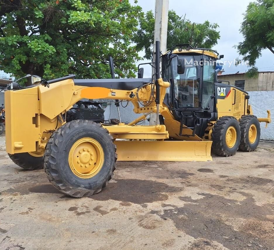 Novi Caterpillar 140M grejder