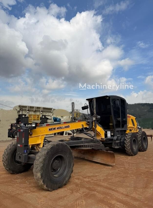 Novi New Holland RG 140B 11/11 grejder