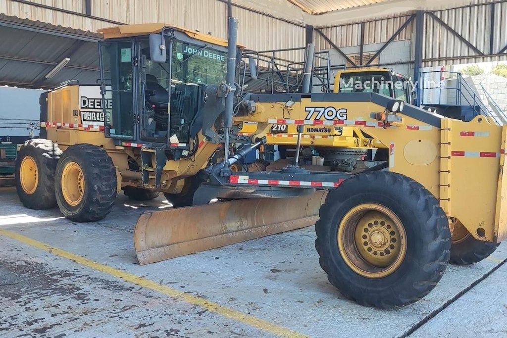John Deere 770G grejder