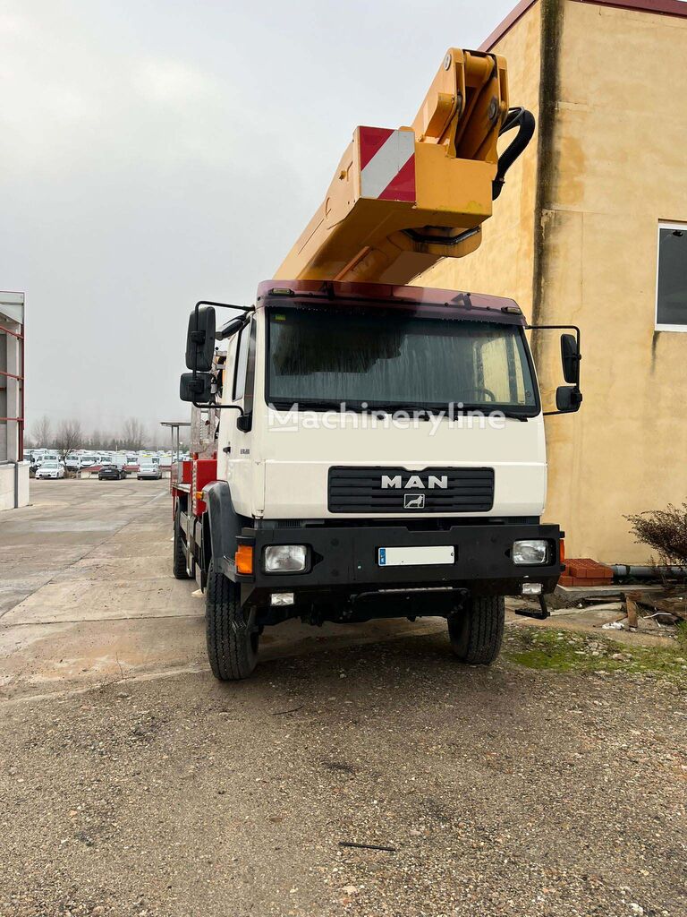 Wumag WT 450 auto dizalica s korpom