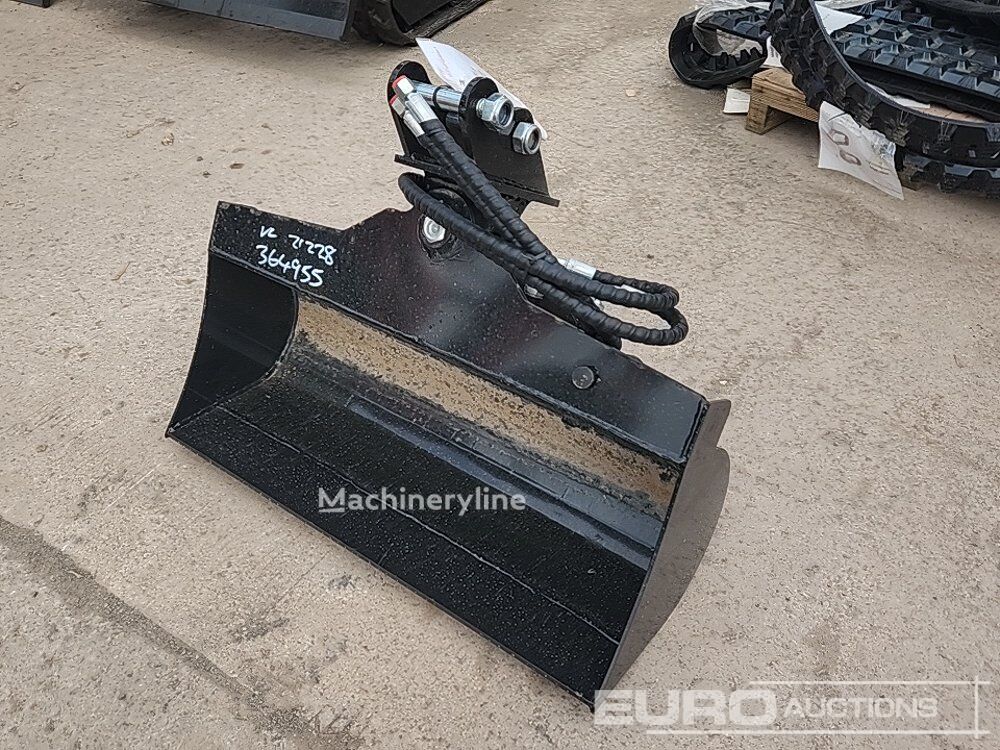 Prodaje se 2026 TPM 32" Hydraulic Tilt Bucket to suit Excavator sejalnu kašiku na aukciji