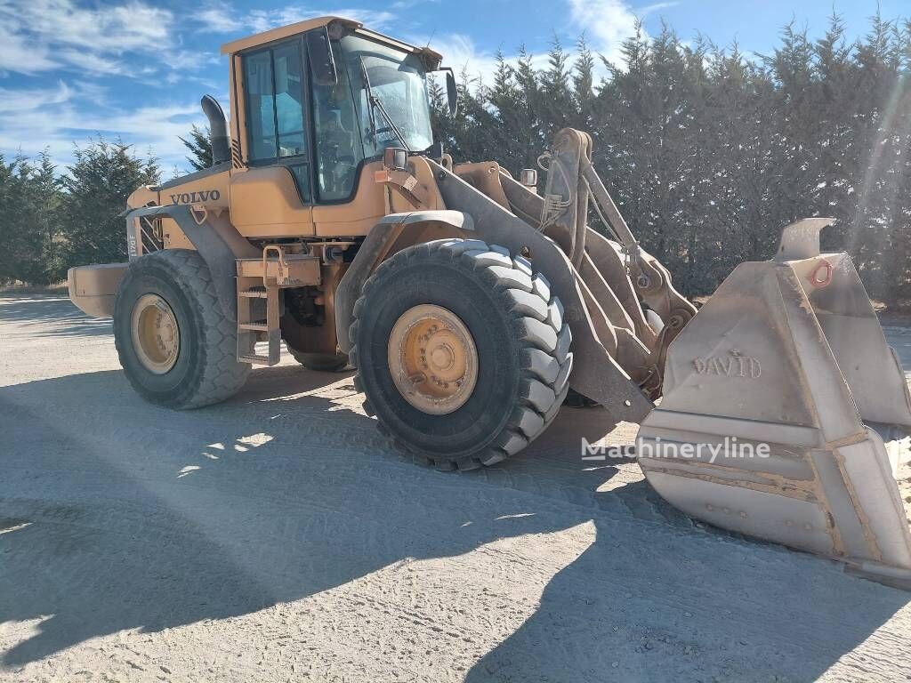 Volvo L 120 F prednji utovarivač