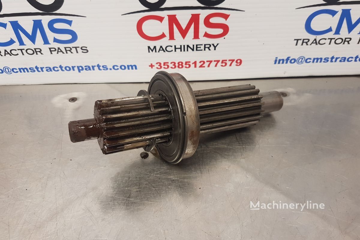 Massey Ferguson 50b Transmission Gear Shaft 18 Teeth . Please Check By Photos 1437-040523-100443030 zupčasto vratilo za bagera-utovarivača