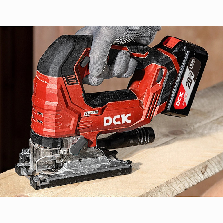 DCK – Aku ubodna testera bez četkica, sa 2×4.0Ah baterije i punjačem, 20V – KDMQ85EK