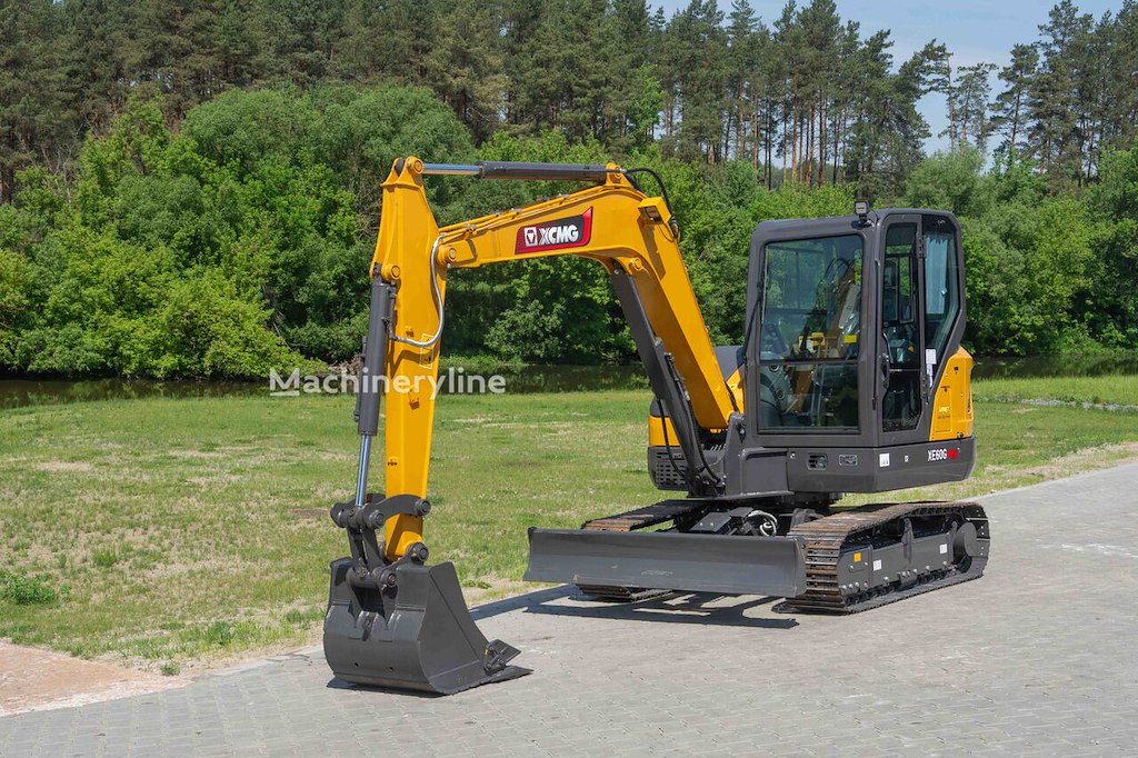 Novi XCMG XE60 mini bager