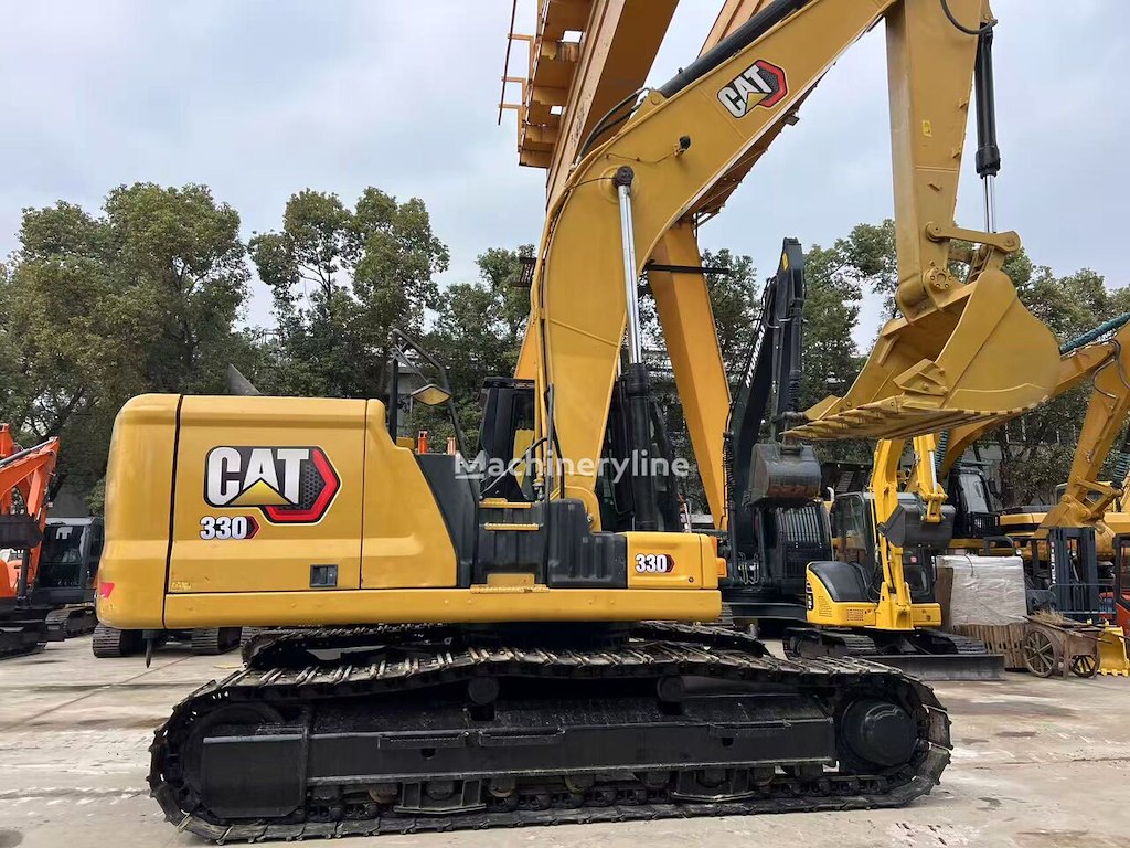 Caterpillar 330 bager guseničar