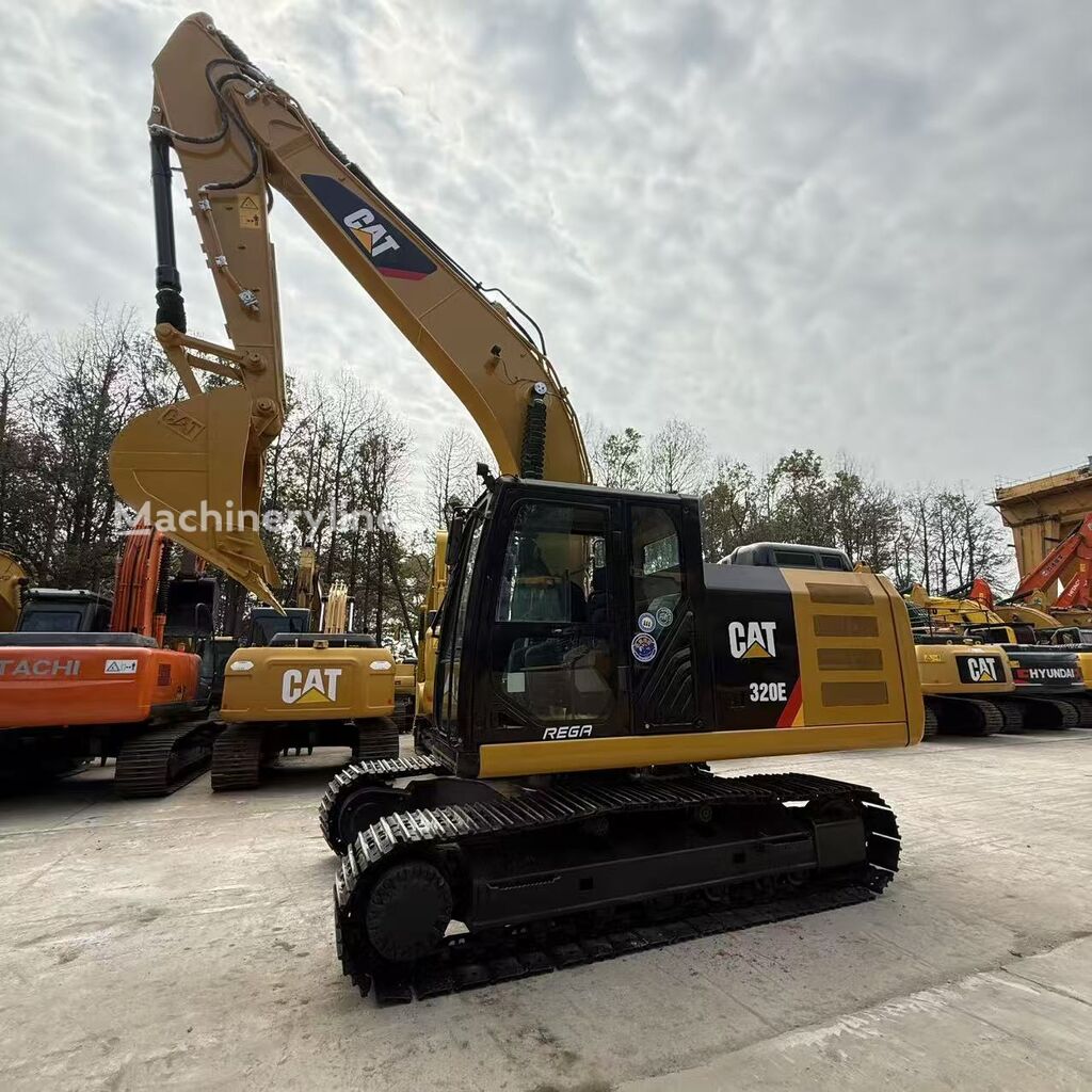 Caterpillar 320E bager guseničar