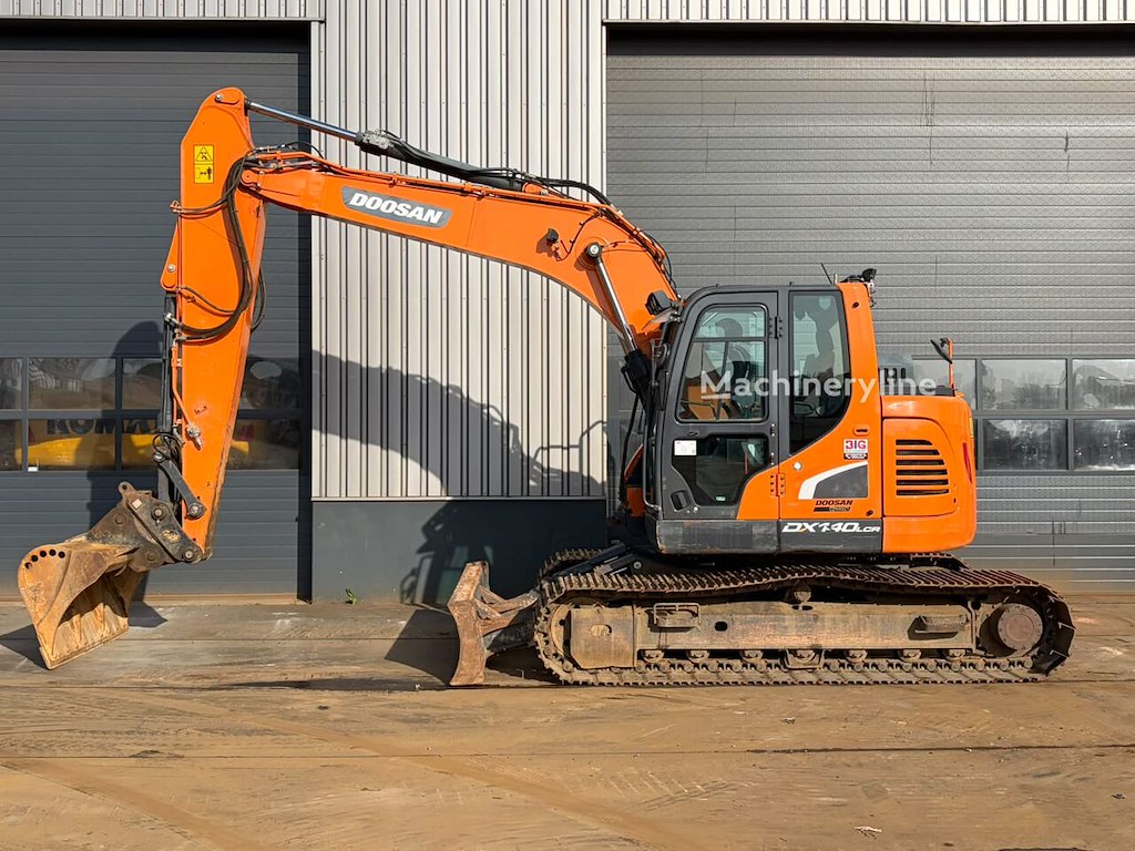 Doosan DX140LCR-5 bager guseničar