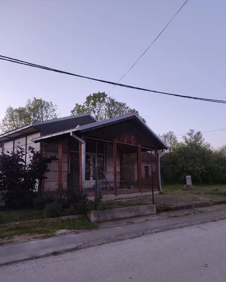 Lokal i plac u Lajkovcu