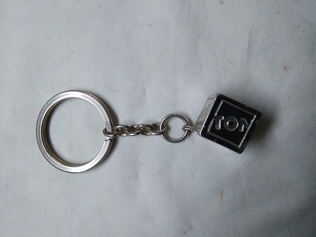 Privezak za kljuceve Ton,metalni 8,5 cm.