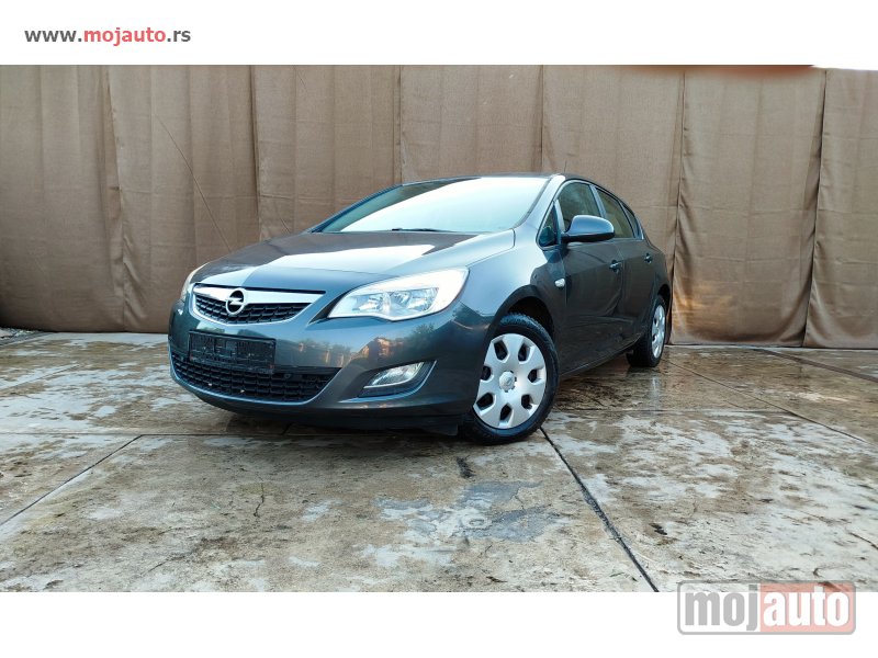 Opel Astra 1.4 benzin