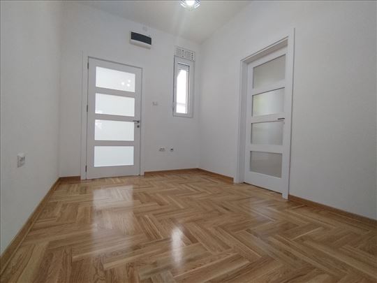 Senjak, 40m2, Uknjizen