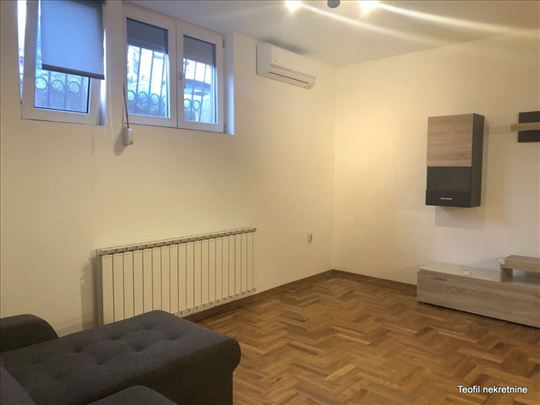 Zemun, 2.0, 46+4, namešten, uknjižen