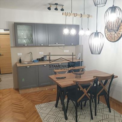 Renoviran dvoiposoban stan-centar ID#7221