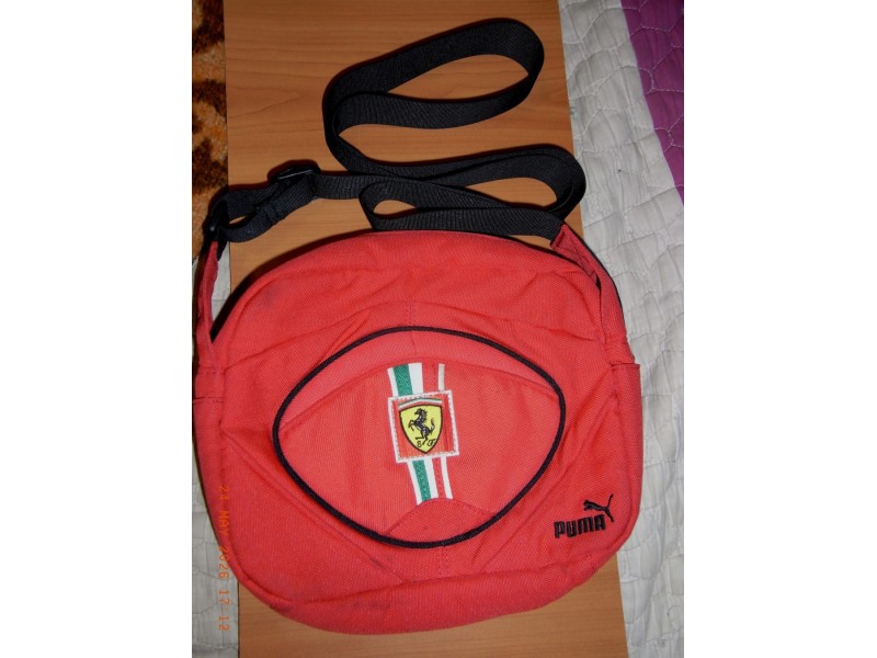 Torbica PUMA-FERRARI.