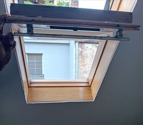Velux Krovni Prozor 110x50