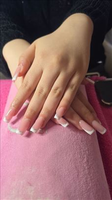 Nadogradnja noktiju / profesionalni nailart