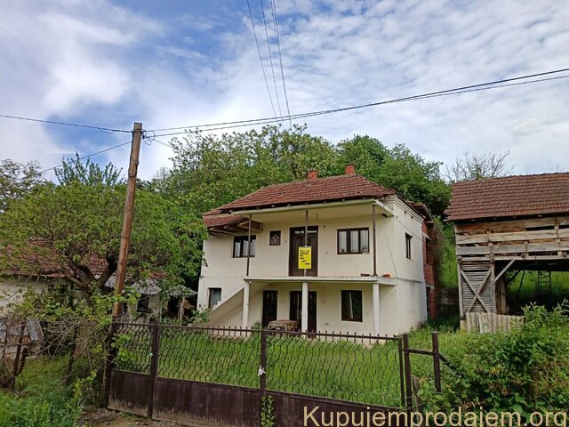 Velika kuca+mala kuca+stala/kotobanja+zemlje (4 ari)