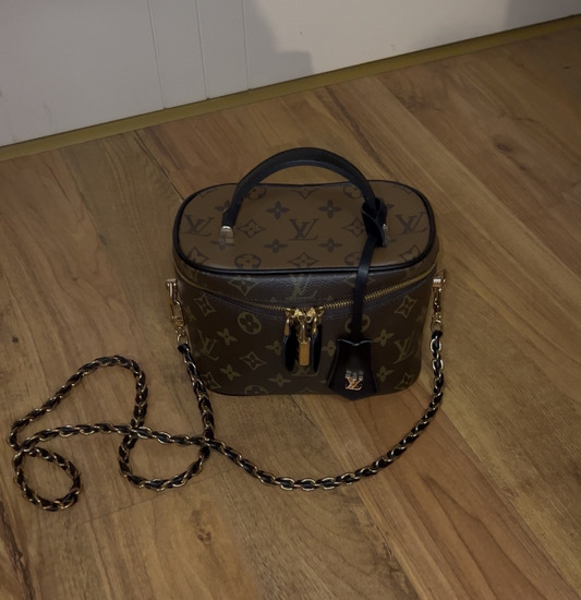 louis vuitton vanity torbica