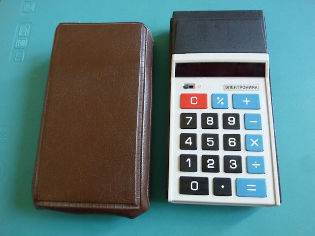 Elektronika B3-23 - stari sovjetski digitron iz 1985.g.