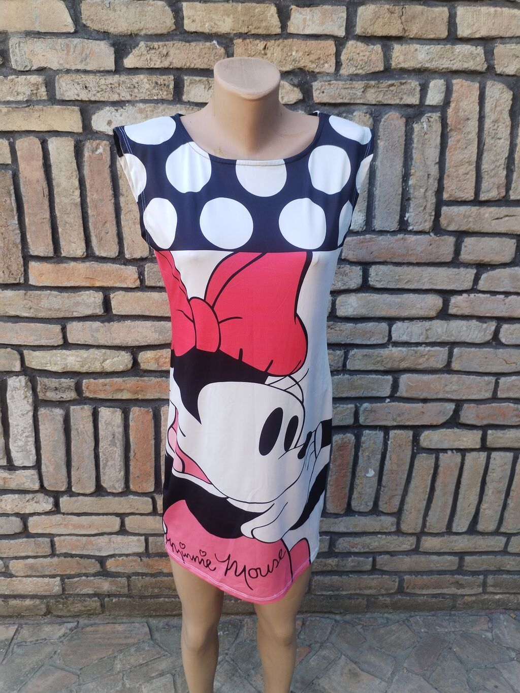Mini haljina, veličina M – “Minnie Mouse” motiv. - Kroj: mini dužina