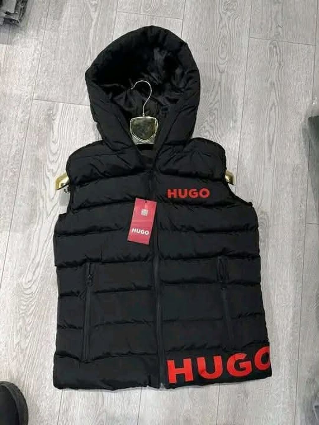 S M L XL XXL Samo u crnoj boji Cena 4.500 dinara    -