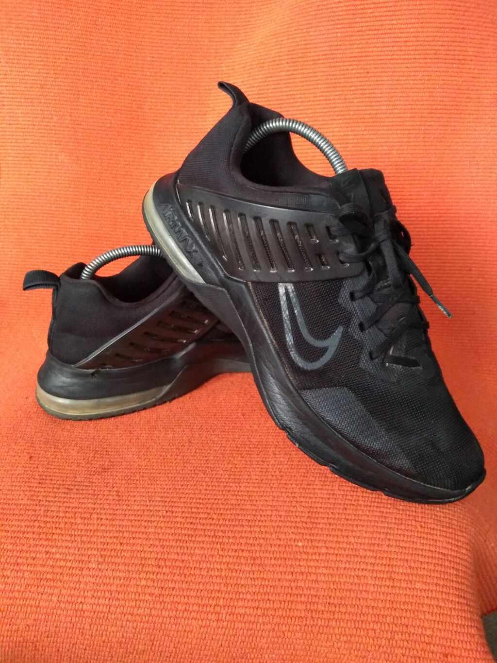NIKE AIR MAX muske patike brojj 45. Duzina unutrasnjeg gazista 29 cm