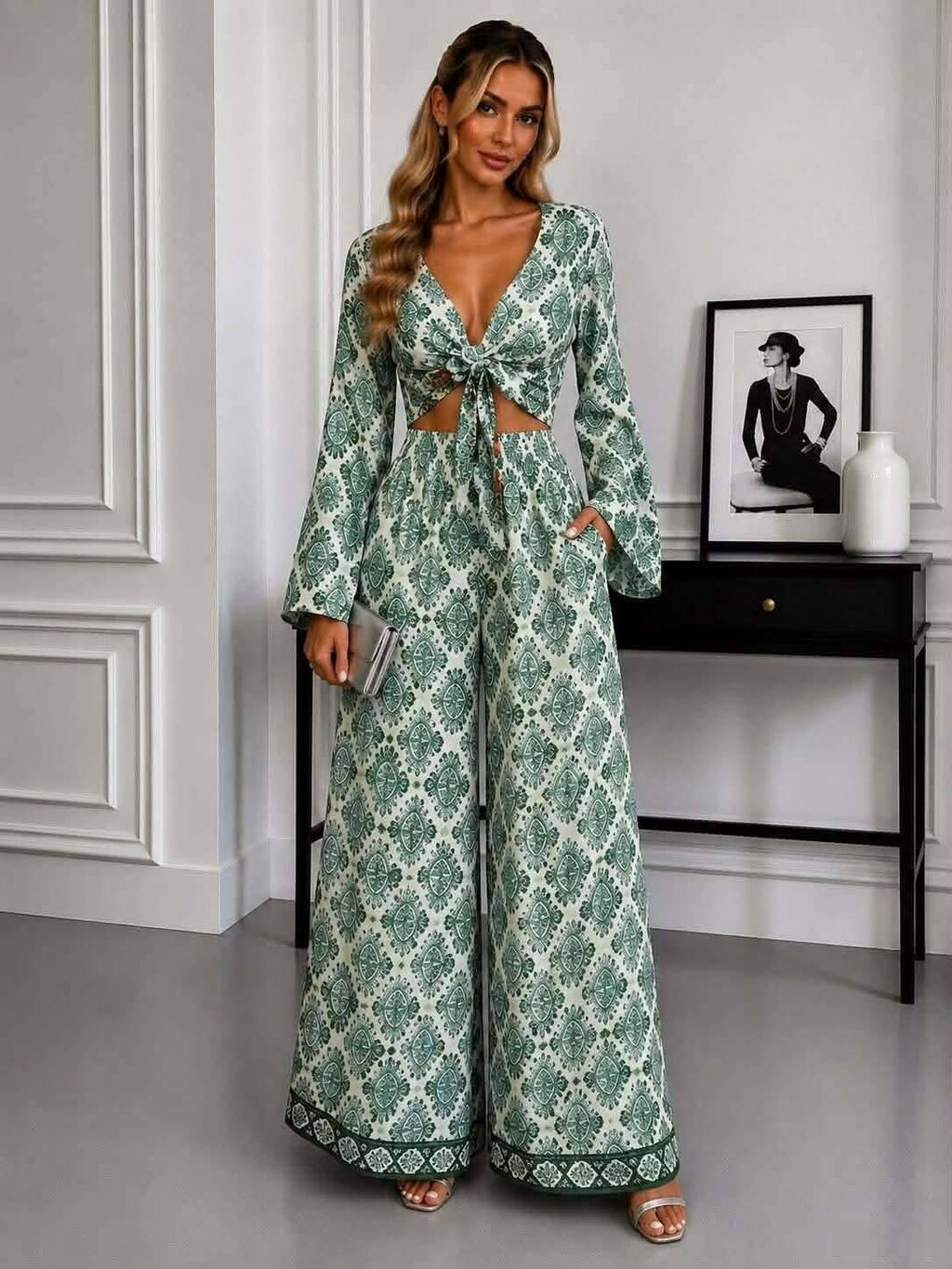 Dvodijelni ženski set – boho print - Model: crop top na vezivanje +