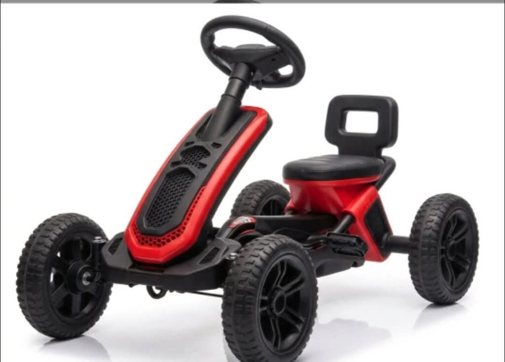 Formula na pedale Ovaj dečiji auto predstavlja idealan izbor za
