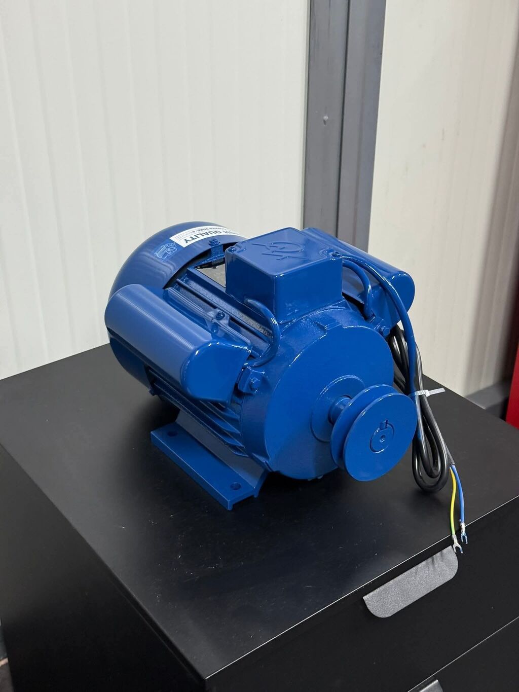 05.    ELEKTROMOTOR 3KS / 2.2kW – 220V    Pouzdan i snažan monofazni