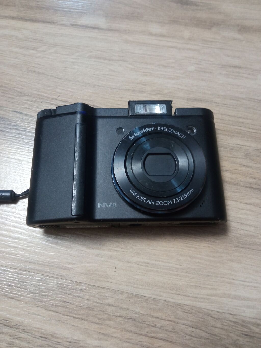 Samsung NV8 kompaktni digitalni fotoaparat. nema bateriju neispitan -