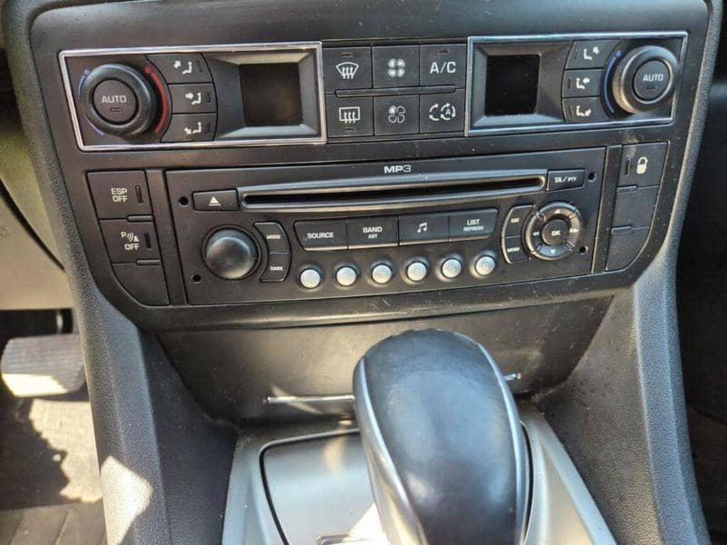 RADIO ZA CITROEN C5 | garancija na ispravnost dela. slanje kurirskom