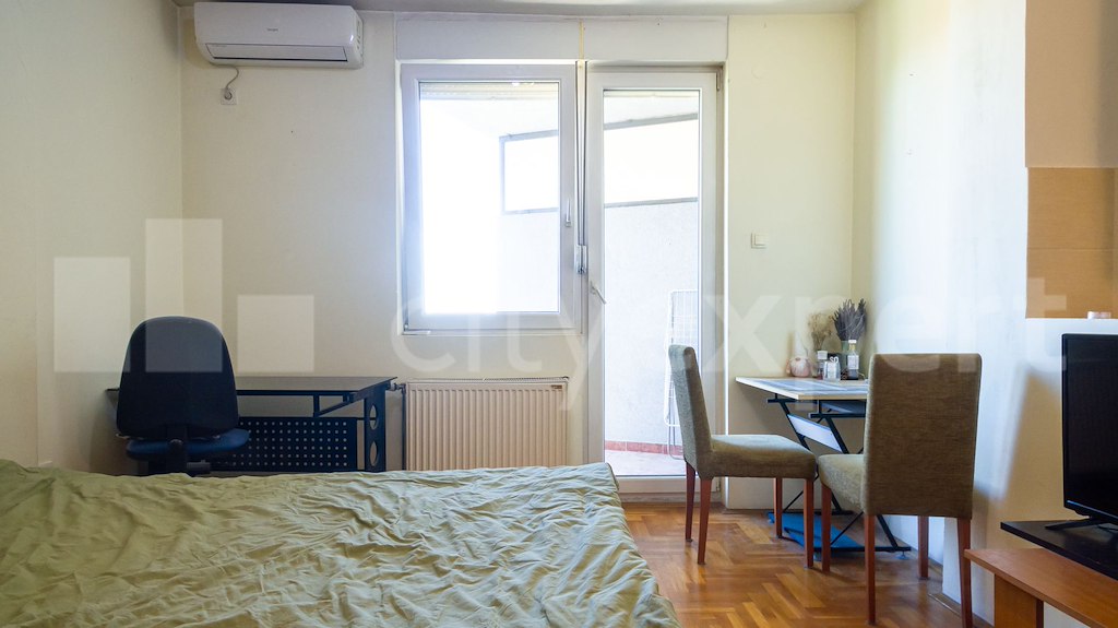 Stan Izdavanje Novi Sad Bez skrivenih troškova - 30m², Bulevar Evrope, Novi Sad - 300€