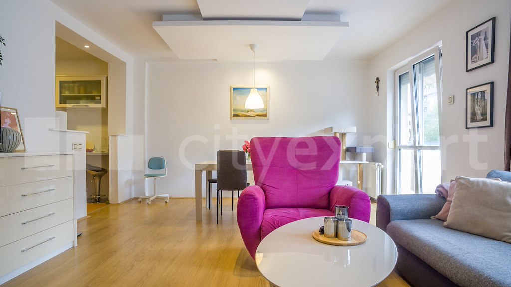 Stan Prodaja: 89m², Valentina Vodnika, Novi Sad - 240300€