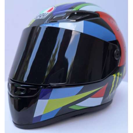 MINI KACIGE MOTO GP MAKETE ZA LJUBITELJE MOTORA MOD.8
Mini Kacige MOTO GP makete za ljubitelje motora mod.8