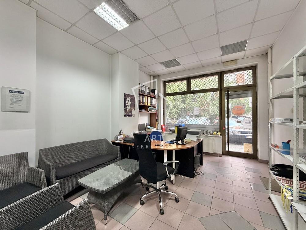 Poslovni prostor na dva nivoa 127m2 ID#15199
185.000 €