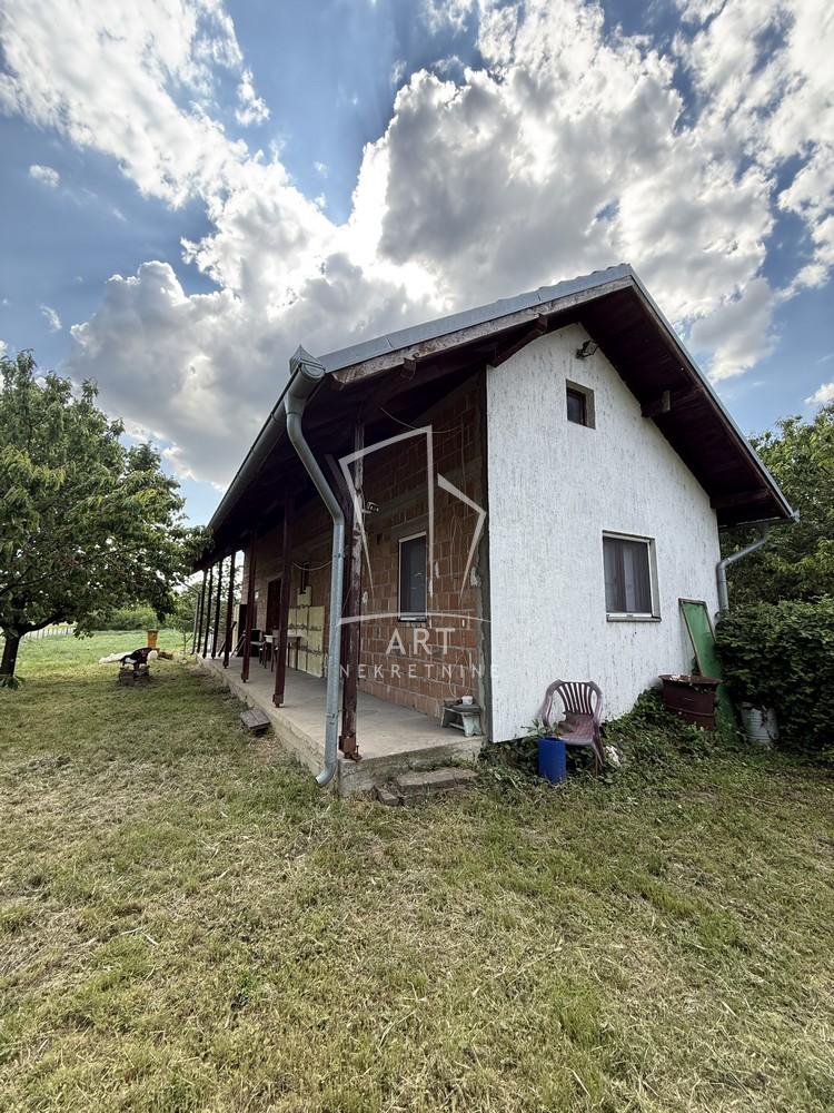Belegiš, 104m2 na 14.95ari placa ID#15172
125.000 €