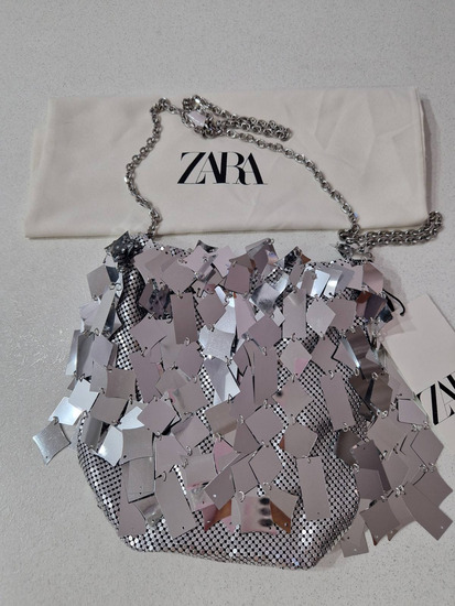 Zara srebrna torbica