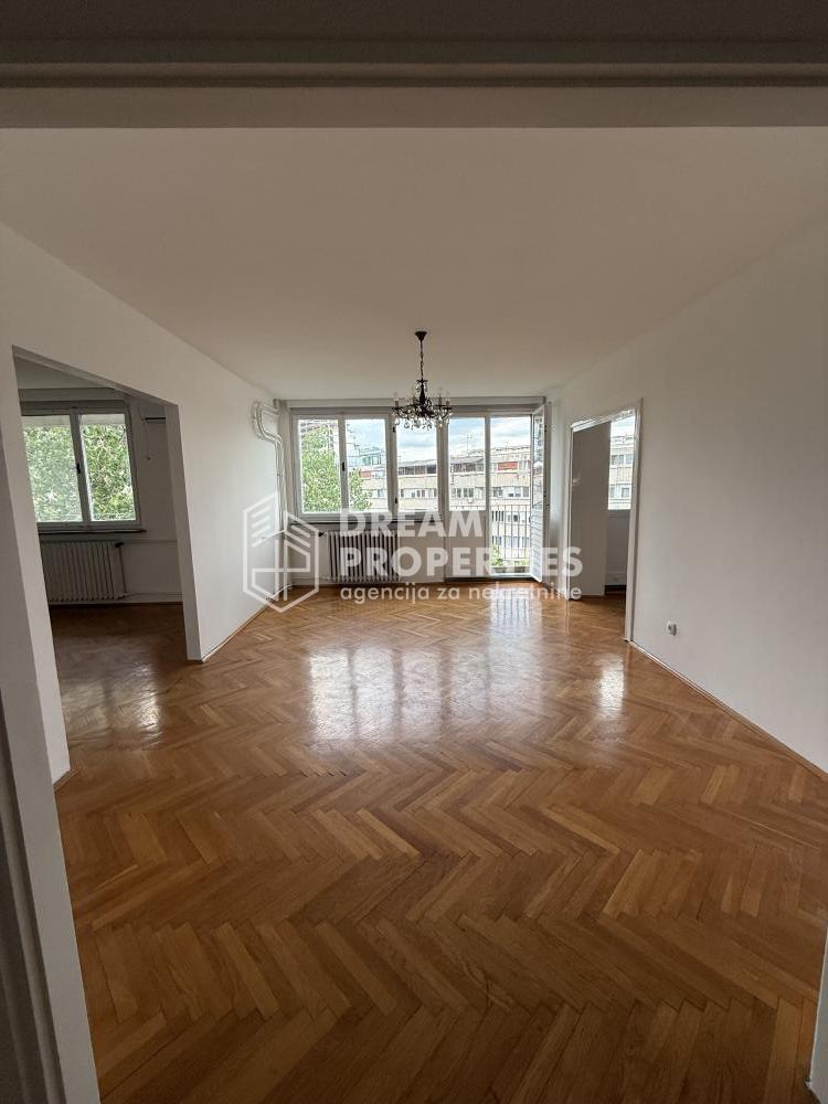 6 Kaplara, odmah useljiv, za PP, 4.0 ID#1253
900 €