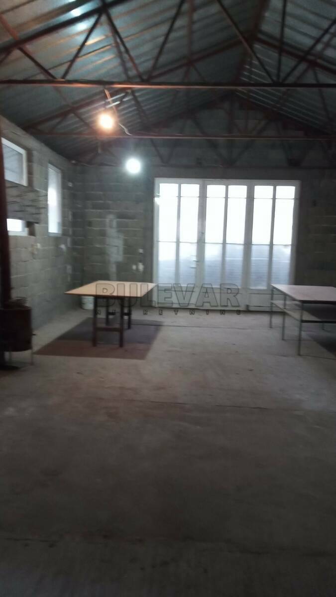 Poslovni prostor / Lokal, Niš - Gornja Toponica | Izdavanje · 160m² · 500€