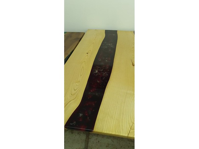 Epoxy trpezarijski sto  jasen/crveni  92x201 exponat
