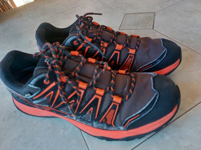 salomon goretex patike 45 28,5cm