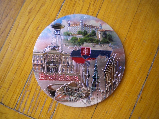 BRATISLAVA Slovacka, magnet za frizider (8)