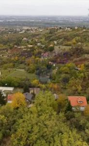 PRODAJE SE PLAC U NAJELITNIJEM DELU RAKOVCA